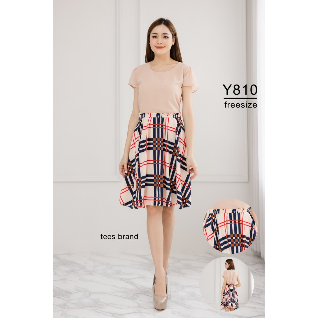 TEESBRAND ชุดทำงานกระโปรงบานลายสก็อตเอวจีบรอบสีครีม Y810 ชุดยาว37นิ้ว เดรสผ้าชีฟองกับ ...