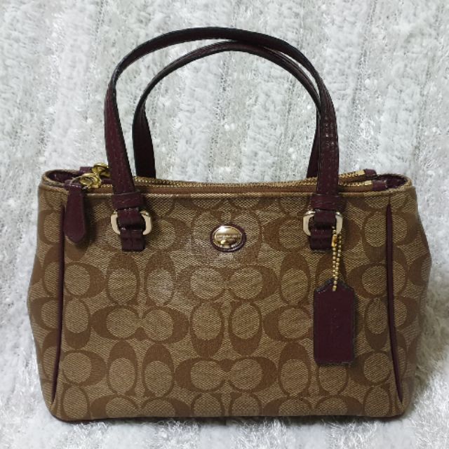 Coach 9" มือสอง สวยน่าใช้ ตำหนิตรงป้าย | Shopee Thailand