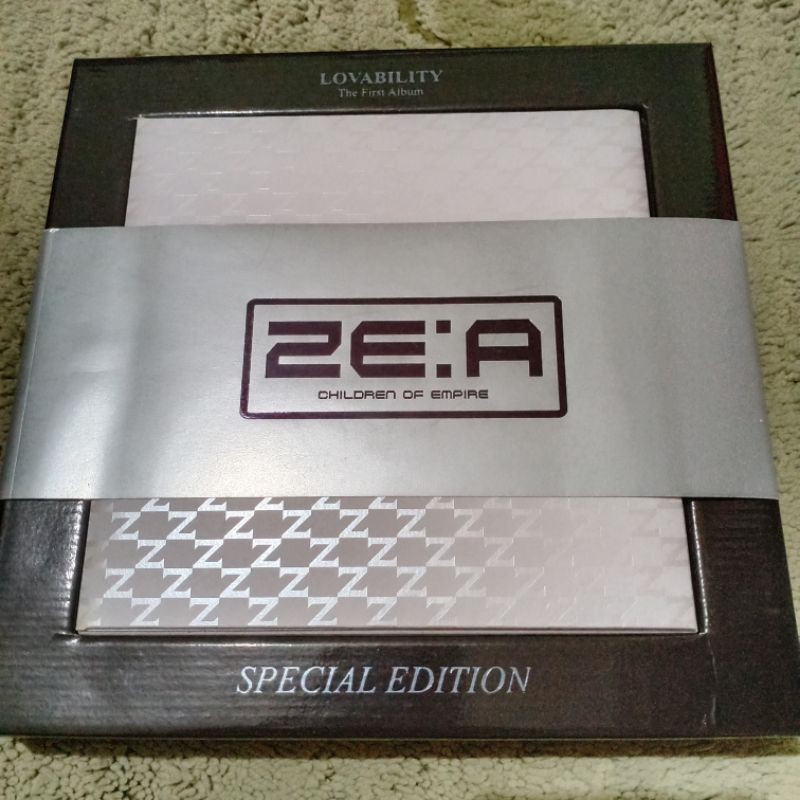Ze:a ZEA Lovility Limited Edition PRELOVED ALBUM เด็กแวมไพร์ | Shopee Thailand