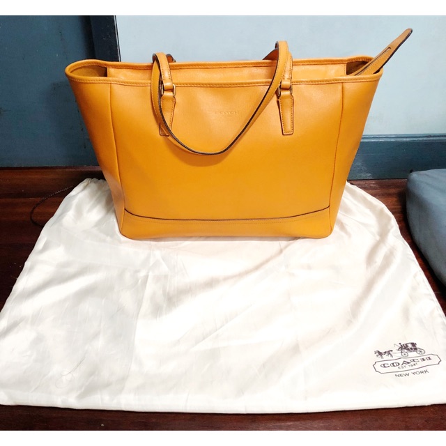 กระเป๋ารุ่น neverfull แบรนด์ coach มือสอง(เฉพาะกระเป๋า) | Shopee Thailand