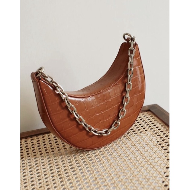 MOTF PREMIUM MINIMALIST SADDLE BAG | Shopee Thailand