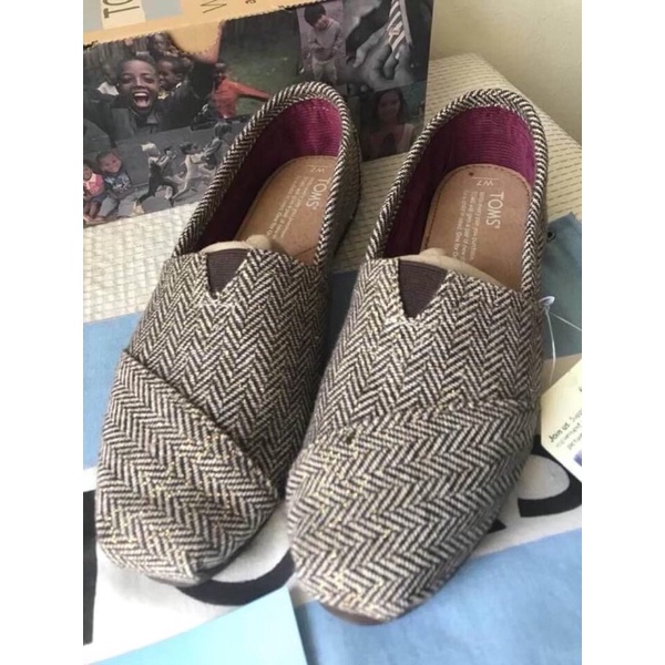 Toms classics แท้100% ถ่ายจากสินค้าจริงที่ส่ง | Shopee Thailand