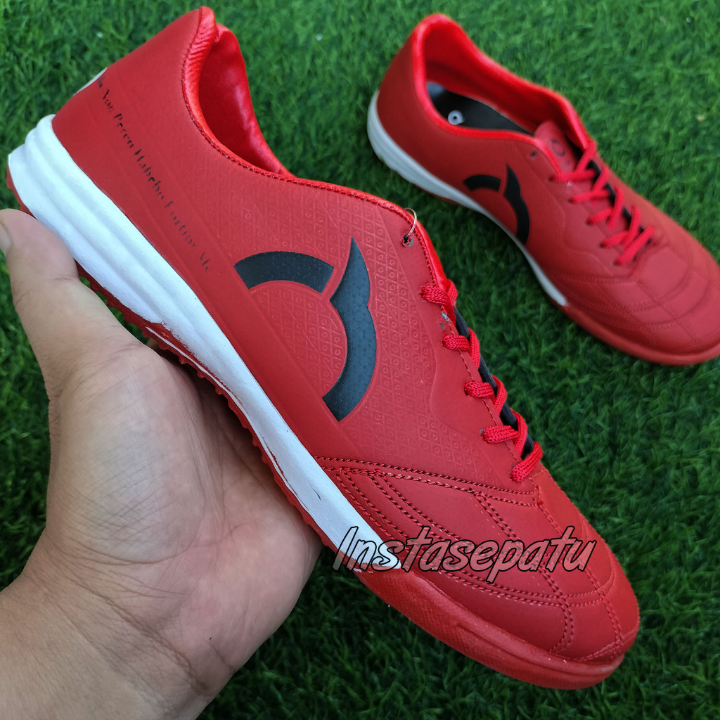 รองเท้าฟุตซอล Ostus Catalyst Meister FG สีแดง สีดํา | Shopee Thailand