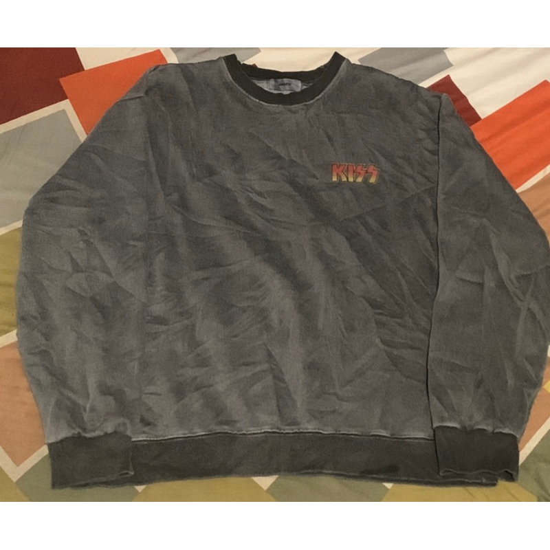 เสื้อคอกลม ลาย Kiss Tour ijo sage สีพื้น | Shopee Thailand