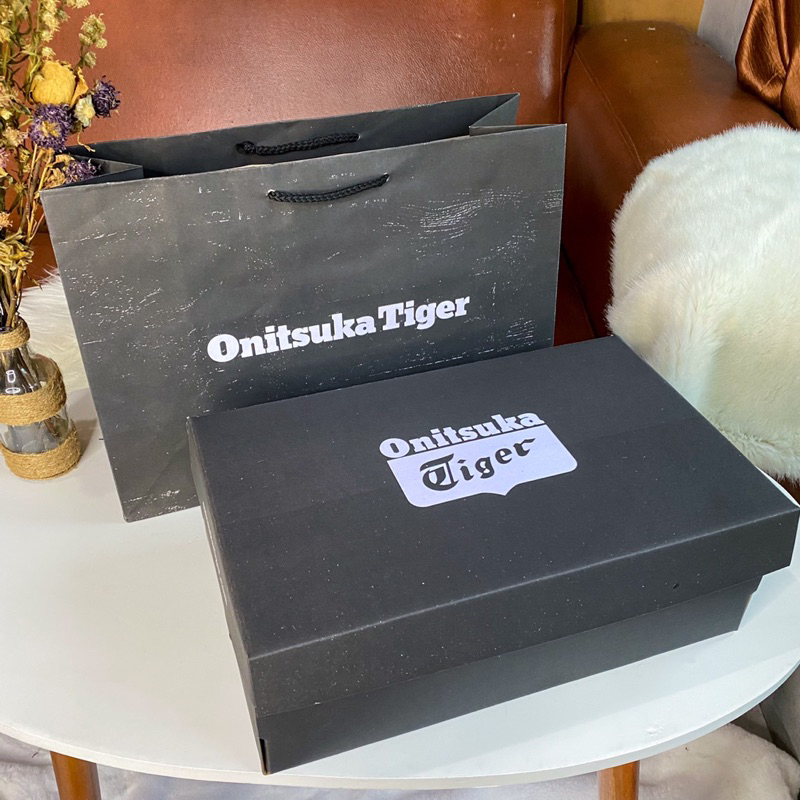 ถุงกระดาษ Onitsuka Tiger ใส่กล่องใส่รองเท้า Mall Paperbag ได้ | Shopee ...