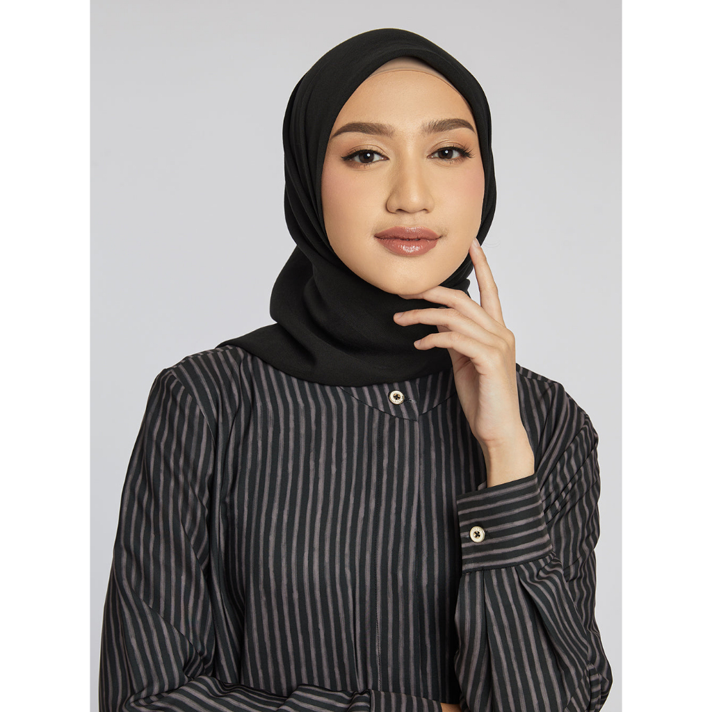 ผ้าพันคอ Delicate Paris Plain - สีดํา | Shopee Thailand