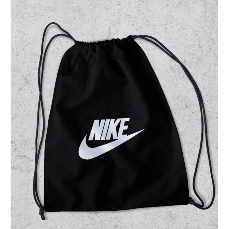 Nike Drawstring Bag, Football/กระเป ๋ าหูรูดฟุตซอล | Shopee Thailand