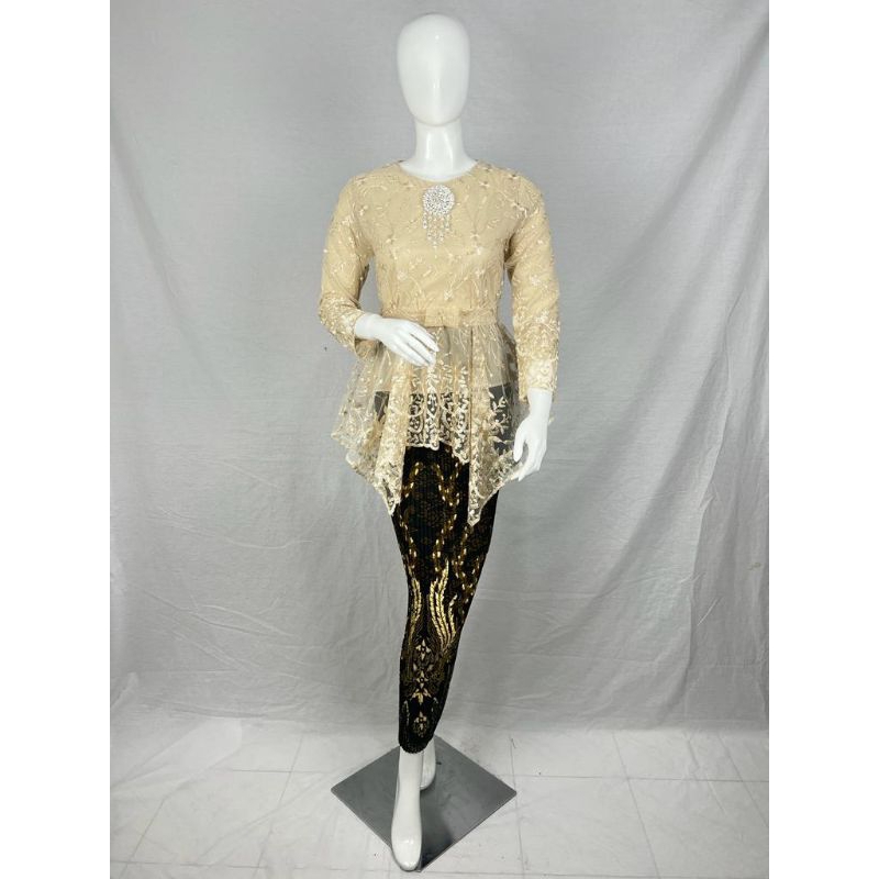 Gomes Tile/ Tile Decade/Modern Brocade/-Graduation Brocade/ Kebaya Set ...