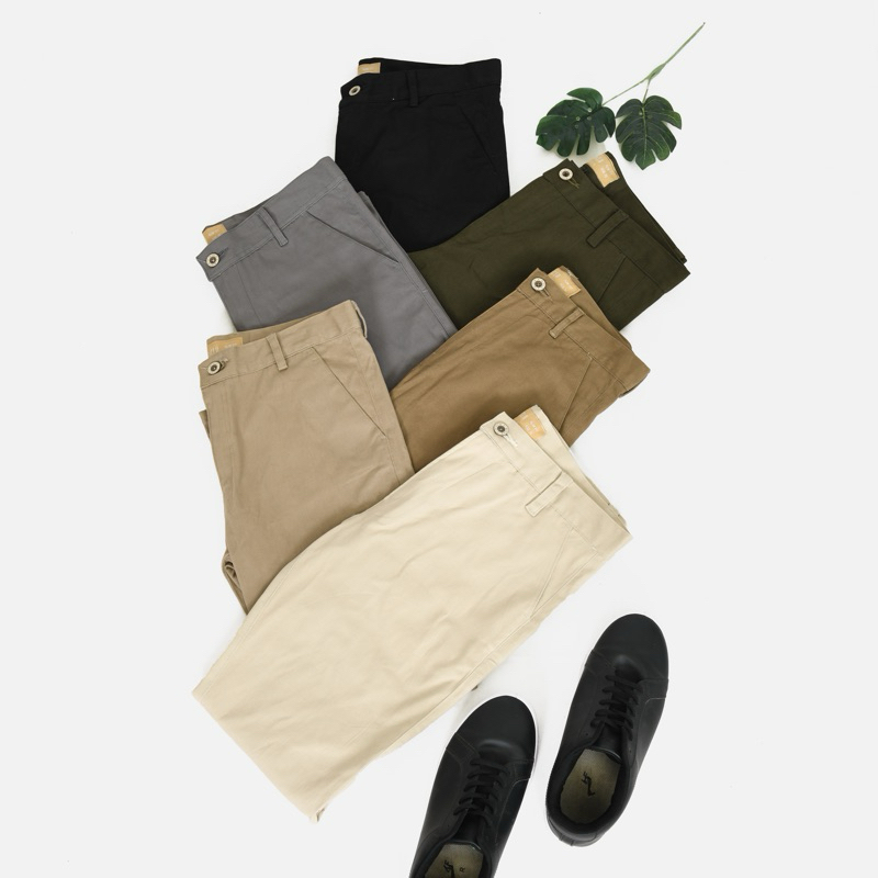 กางเกง HiCLO Chinos สลิมฟิตดั้งเดิม | Shopee Thailand