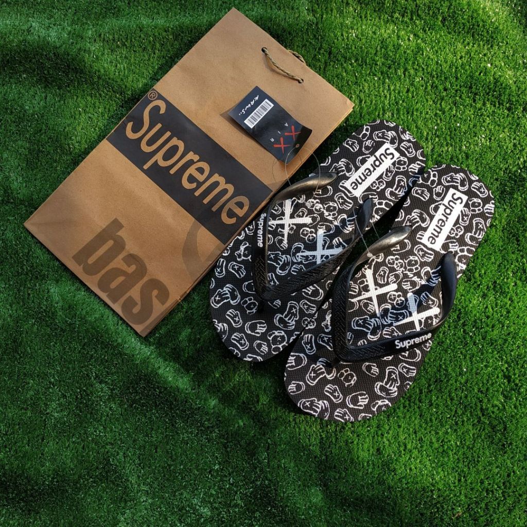 Supreme MENS Flip-flops / DISTRO SANDALS / รองเท้าแตะผู้ชาย CASUAL ...