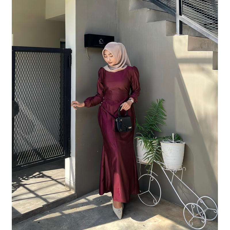 Elora Busana - Elora ชุดผ้าไหมซาตินพรีเมี่ยมเสื้อผ้าแฟชั่นผู้หญิงคู่ ...