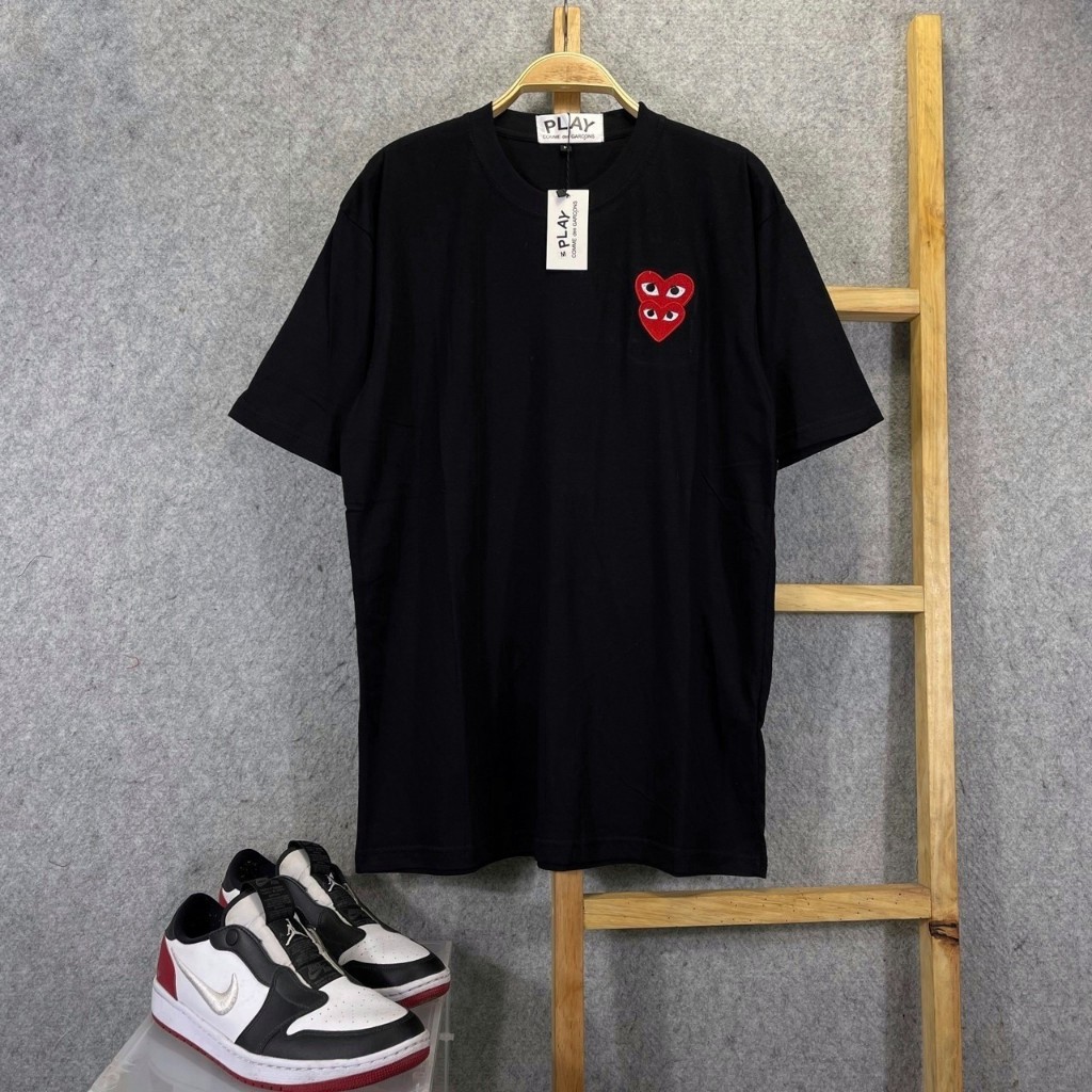 เสื้อยืดปักลาย COMME DES GARCONS CDG PLAY DOUBLE สีดํา | Shopee Thailand