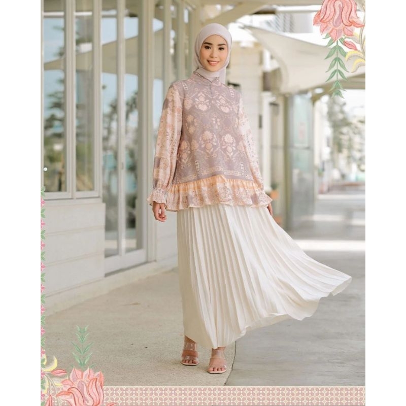 หนุ่ม KARTINI RAFAILA BLOUSE | Shopee Thailand