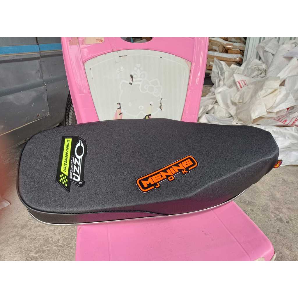 เบาะ c70 ขัดด้วยโลโก้ ozza Racing / เบาะ c70 ozza | Shopee Thailand
