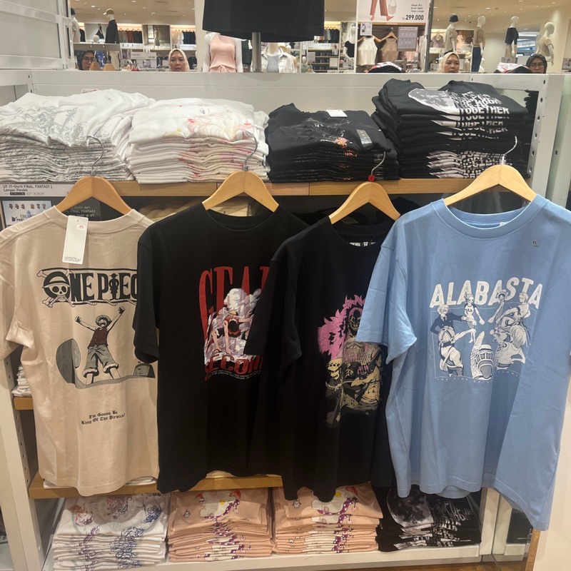 Uniqlo One piece 25th Short Sleeve UT เสื้อยืดวันพีซ | Shopee Thailand