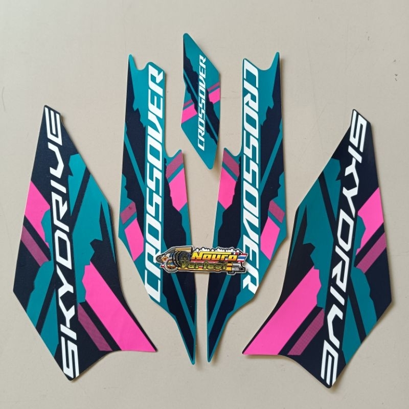 Hitam Striping Suzuki SkyDrive cross cross cross cross cross crossover ...