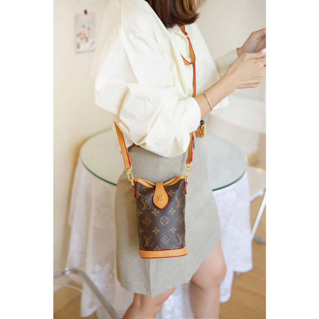 L0uis Vuitton Mini Phone Bag 8917 (แถมฟรี+ Bubble Wrap+ Dustbag ...