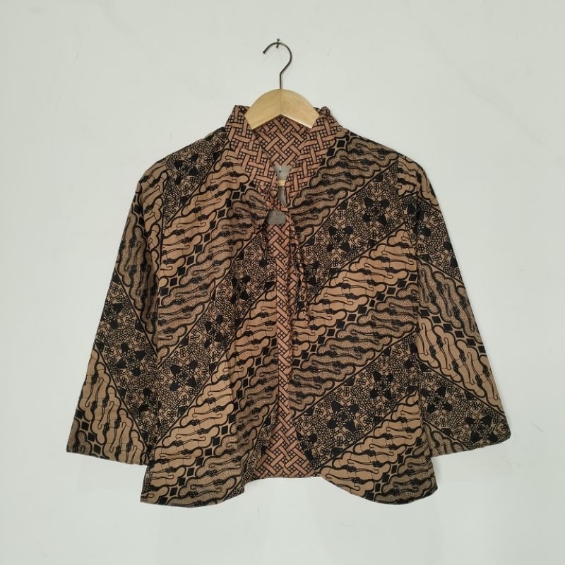ด้านนอก Bolero Batik Motif Alternating ผ้า 2 ชั้น, เสื้อกั๊กผ้าบาติกของ ...