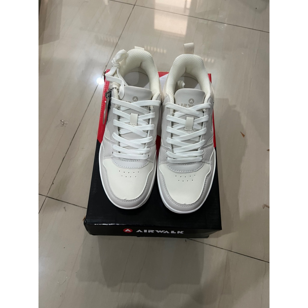 Airwalk Brexton Beige ของแท้ 100% | Shopee Thailand