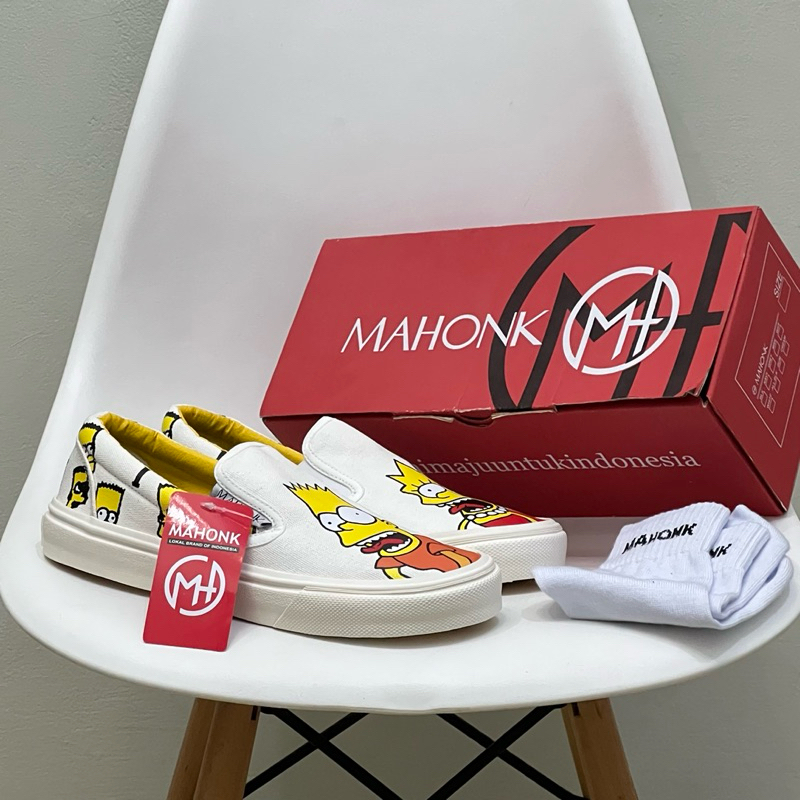 Lokal รองเท้าแบรนด์ท้องถิ่น // Slip On Mahonk Sim C Motif ผู้ชายผู้หญิง ...