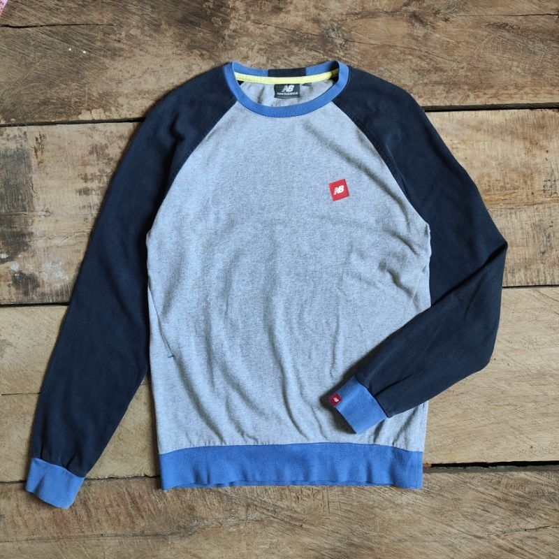 New BALANCE Two Tone Crewneck (M) | Shopee Thailand