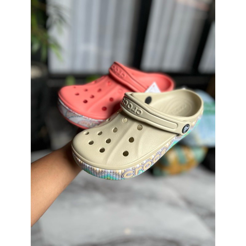 Crocs baya band Clog กราฟิก / รองเท้าแตะ Crocs สําหรับผู้ชายและผู้หญิง ...