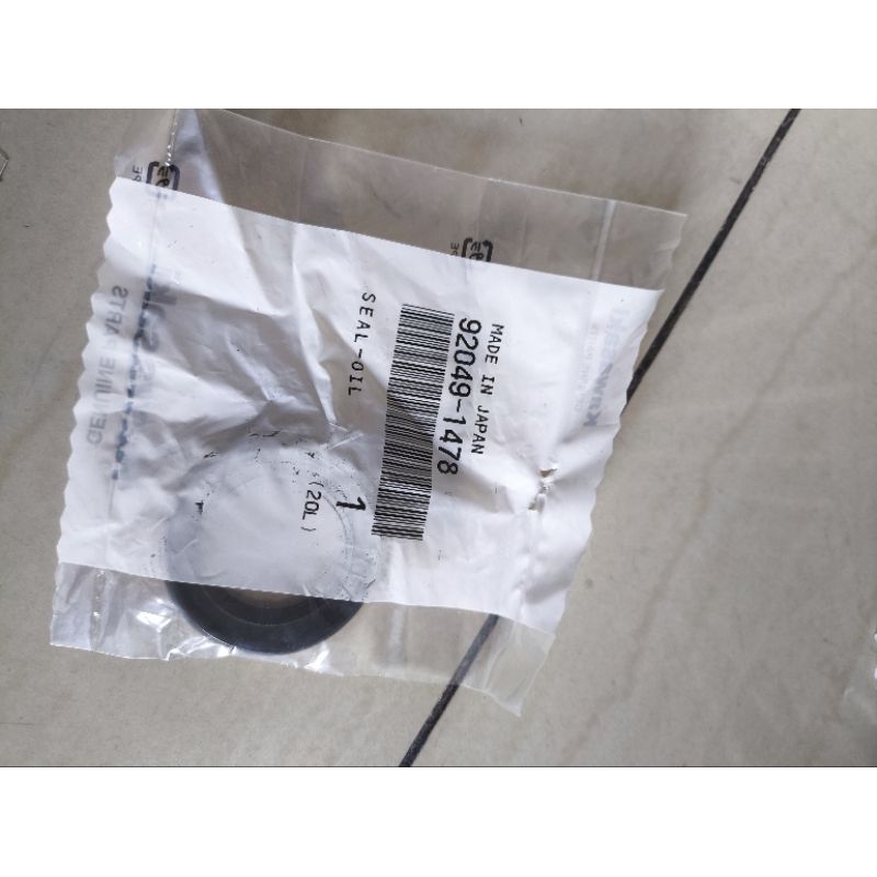 As น้ํามัน CRUCK SEAL SIL ซ้าย KAWASAKI ORI ของแท้ PART NINJA R RR KRR ...