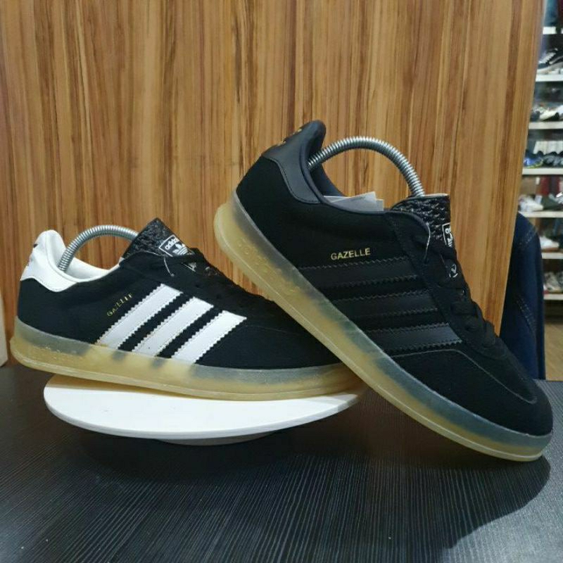 ราคา REDUCTION 375K ️ 265k รองเท้าผ้าใบผู้ชาย ADIBAS GAZELLE FULL SUEDE ...