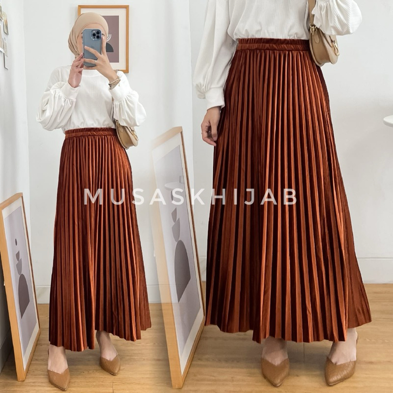 เสื้อแจ็คเก็ตยาว / LONG BLUDRU PLISKET SKIRT / LONG PLISKET SKIRT ...