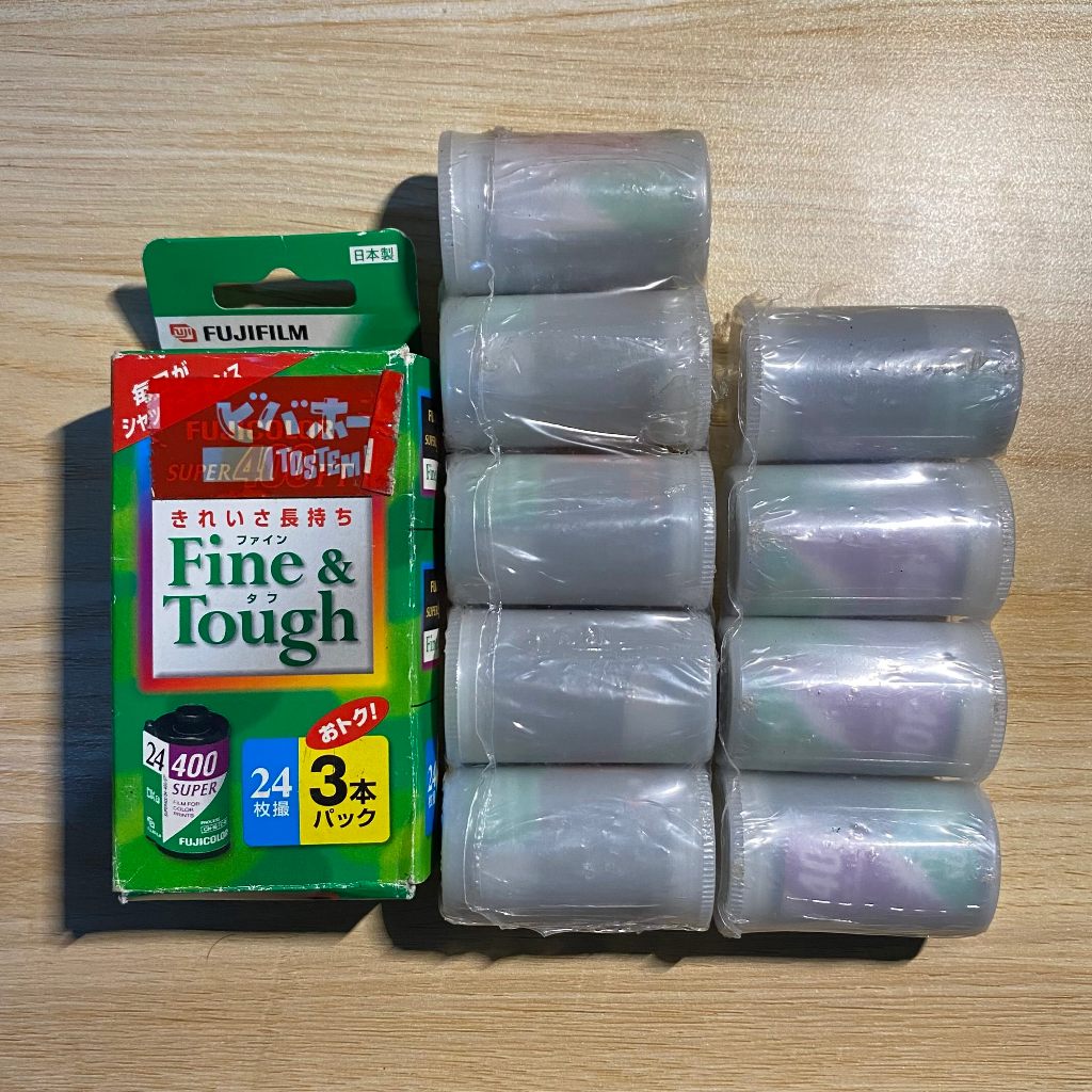EXPIRED Roll Film Fujifilm Fujicolor Super Superia, ISO 100 400 24 EXP ...