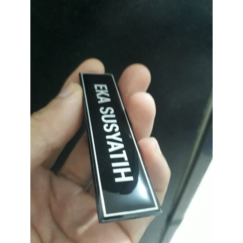 Putih HITAM Nametag Checkered & Writing White, Acrylic 2mm Black (Name ...