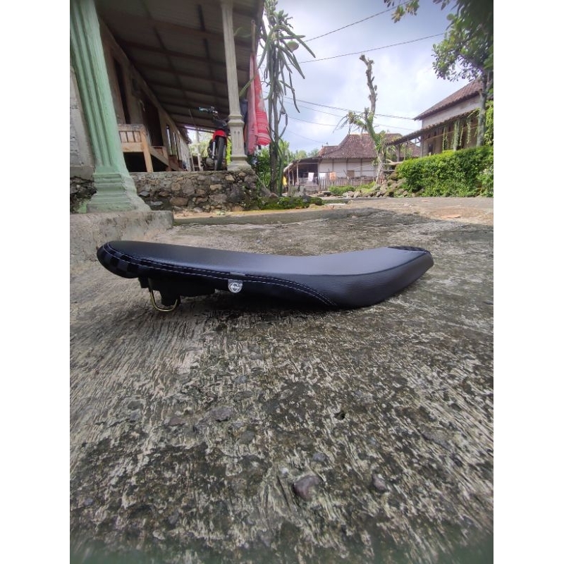 Mio SPORTY SLIM ที่นั่งพร้อมรองเท้าหนัง FINE MOTIF | Shopee Thailand