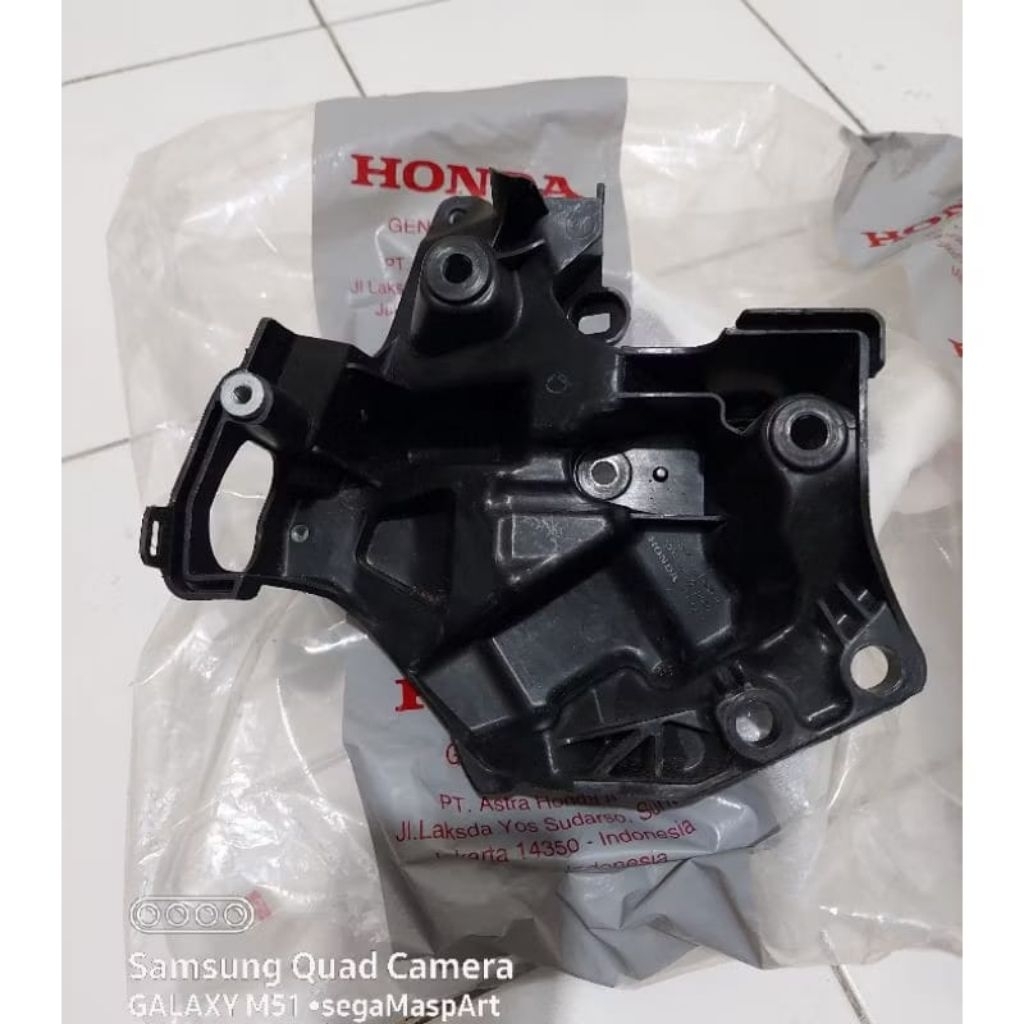 แผงโล่หน้าซ้าย Honda ADV 150 K0W Stay L ด้านหน้า 50312-K0W-N00 เดิม ...