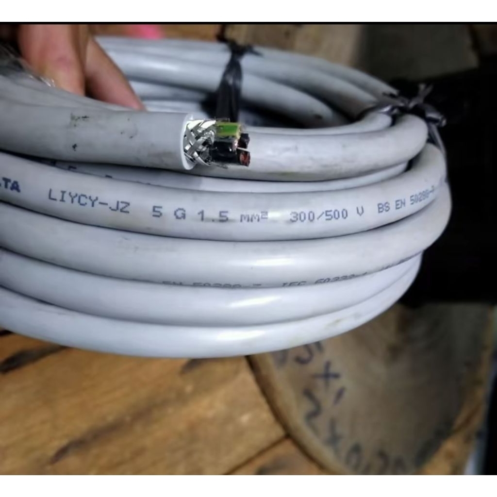 สายหน้าจอ LIYCY-JZ 5x1.5 mm Delta Grey Abu2 5 x 1.5 สายหน้าจอ LIYCY-JZ ...