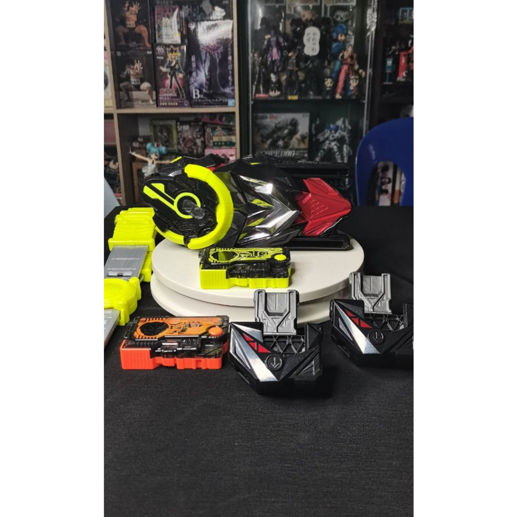 Kamen Rider Zero-One DX Hiden Zero-One Driver & Progress Holder Set ...