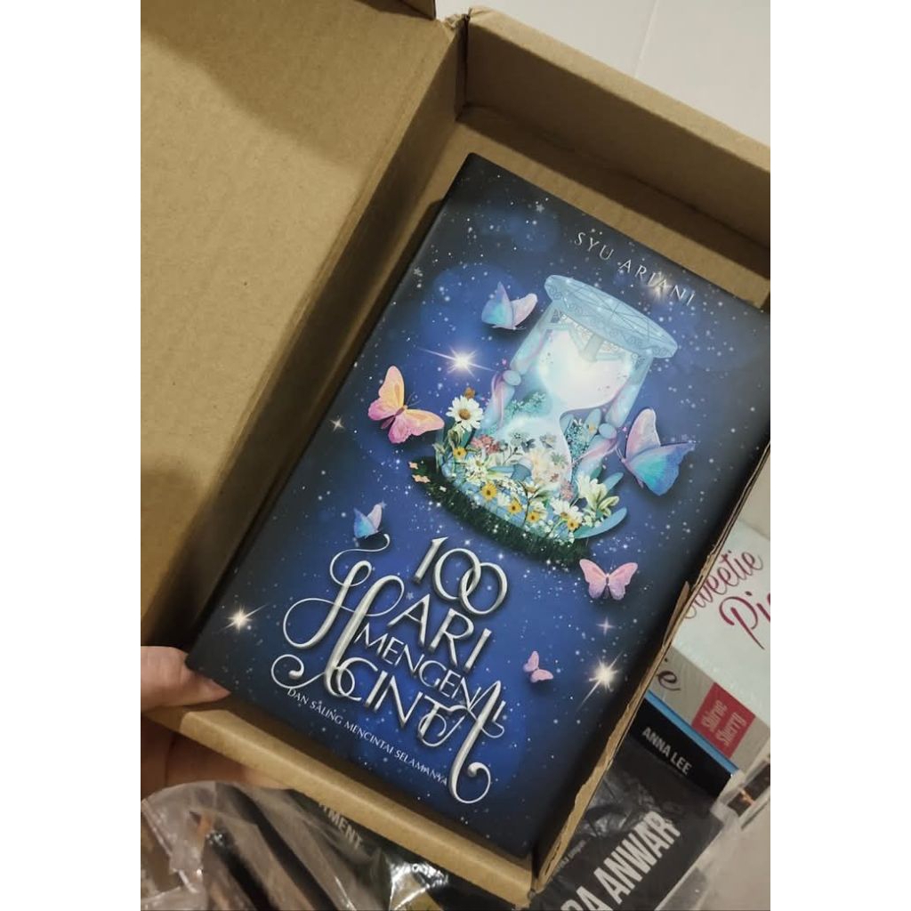 100 Hari Mencari Cinta - Syu Arianni (ชุดปกแข็งรุ่นลิมิเต็ด) | Shopee ...