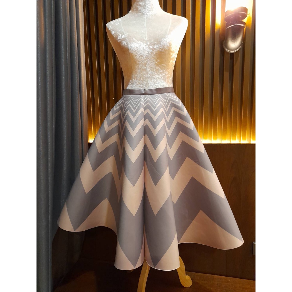 Poem brand แท้ 100% (skirt size 24L) ใส่ออกงานครั้งเดียว | Shopee Thailand