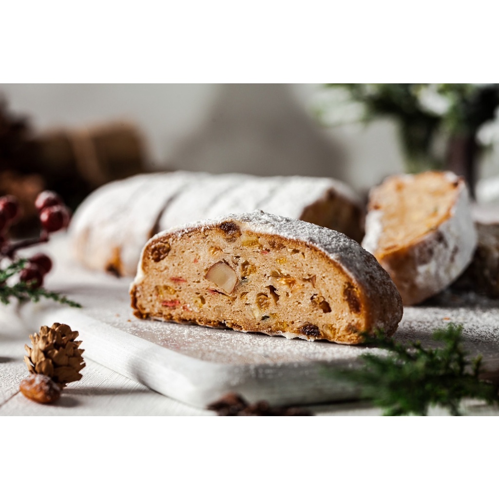 Stollen cake by THE TAWANA BANGKOK | Shopee Thailand
