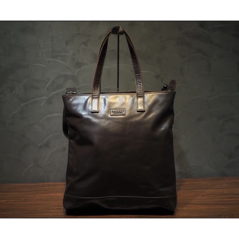 กระเป๋าหนัง แบรน Lotuff leather 2 way แท้ (ขายแล้ว) | Shopee Thailand