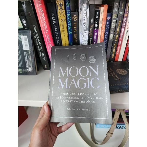 Moon Magic : Your Complete Guide to Harnessing the Mystical Energy of ...