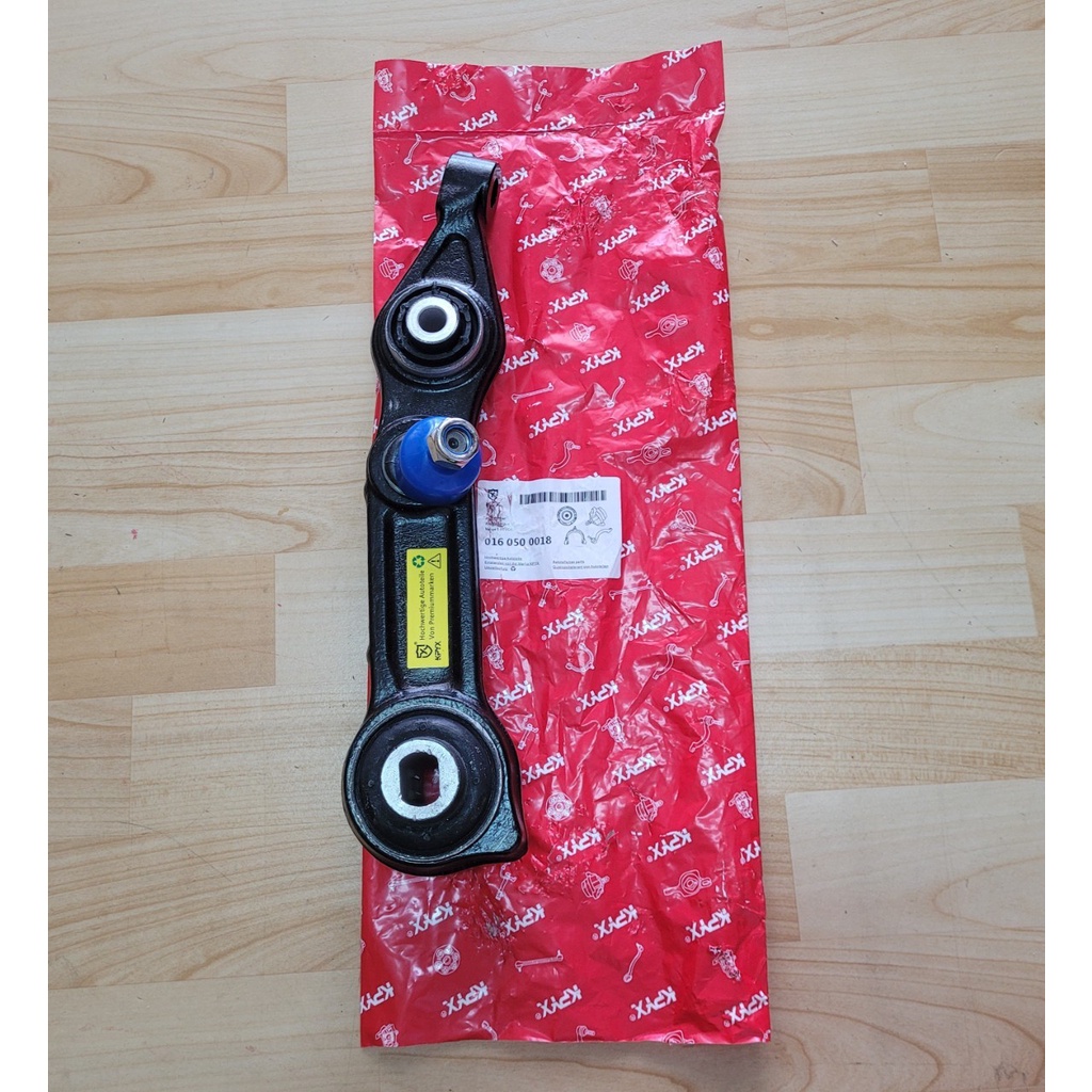 ปีกนกหน้าล่างขวา Mercedes-Benz E-Class W211 , CLS-Class C219 | Shopee ...
