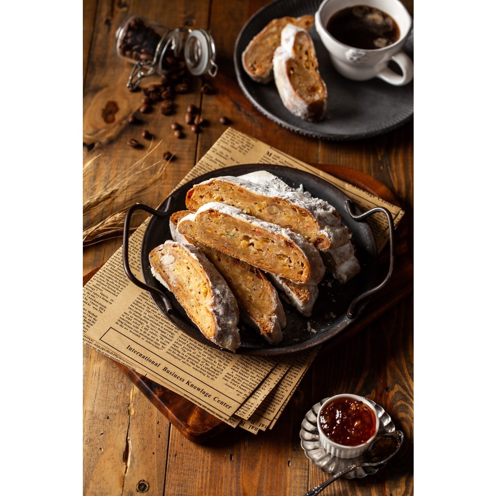 Stollen cake by THE TAWANA BANGKOK | Shopee Thailand