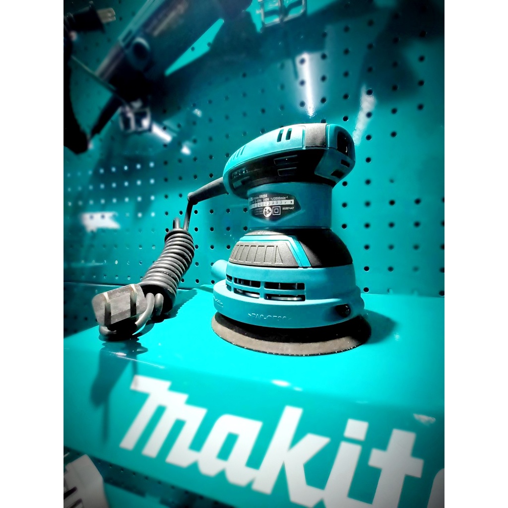 เครื่องขัดกระดาษทรายกลม 5 นิ้ว MAKITA *แท้ รุ่น M9204B | Shopee Thailand