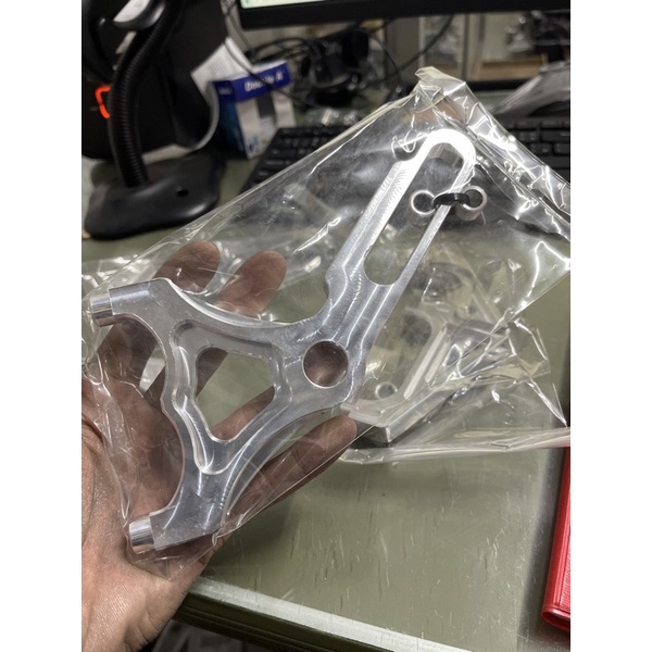 ขาปั้มรถไฟฟ้า Aj E2 Lion Q1 ขาหน้าและหลังจานเดิม 180-180-200-220 ...