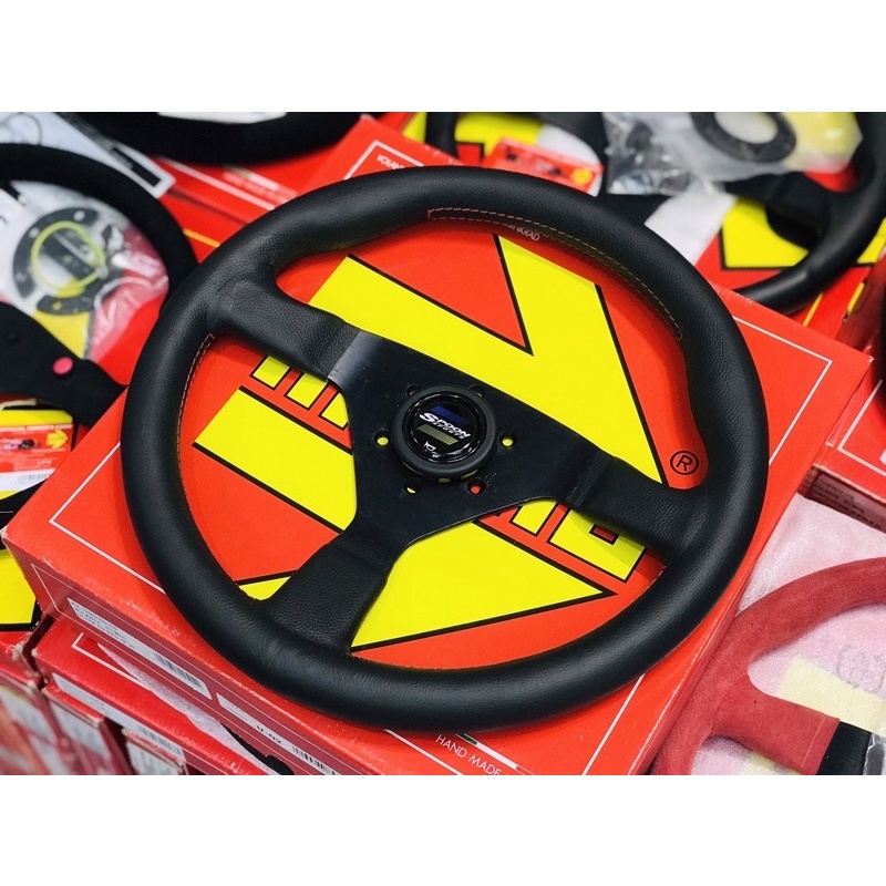 พวงมาลัย MOMO Spoon แท้มือสอง สวยมาก สภาพยังสวย หนังแท้เบิกหุ้มใหม่ สวย ...