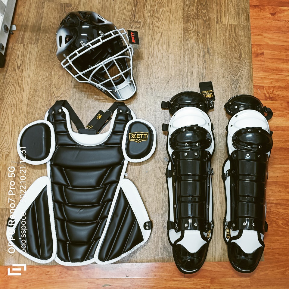 ชุดป้องกันสำหรับผู้เล่นตำแหน่งแคทเชอร์ค ZETT Catcher's protectors set ...