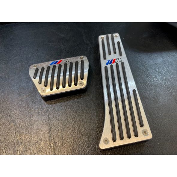 Stock : แป้นเหยียบเกียร์ AT สำหรับ BMW แบบครอบ โลโก้ //M | Shopee Thailand