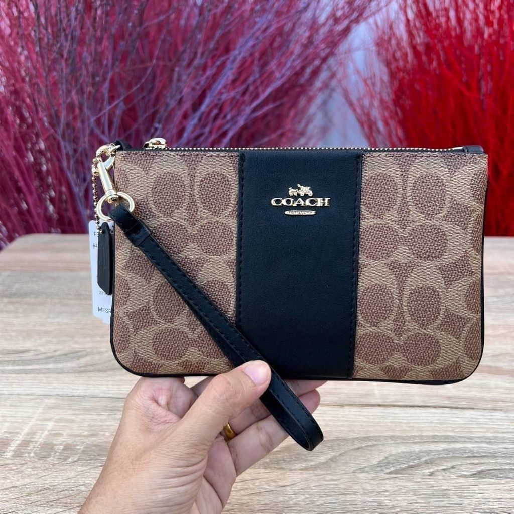 ส่งฟรี กระเป๋าคล้องมือ COACH 32445 SMALL WRISLET IN COLORBLOCK ...
