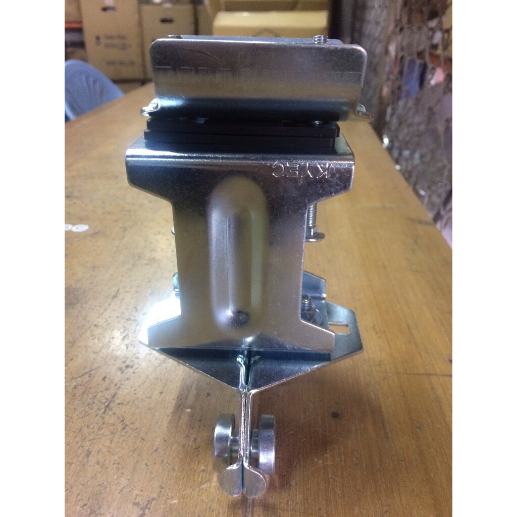 ลูกล้อตัวนำจับสายไฟแบนชนิดเหล็ก KYEC C30/ Towing trolley (arm ) KYEC ...
