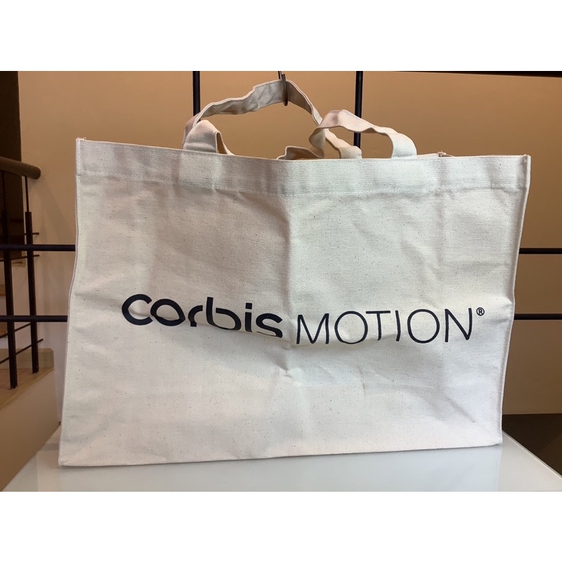 NO.0011 ถุงผ้าสะพายข้าง CORBIS MOTION สีครีม ขนาด กว้าง 43 เซนติเมตร ...
